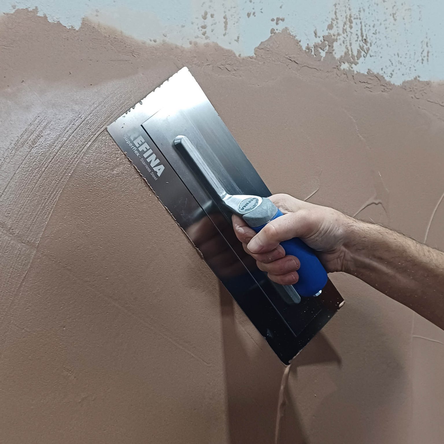 The Complete Guide to Plastering Trowels: Skimming Walls, Finishing ...